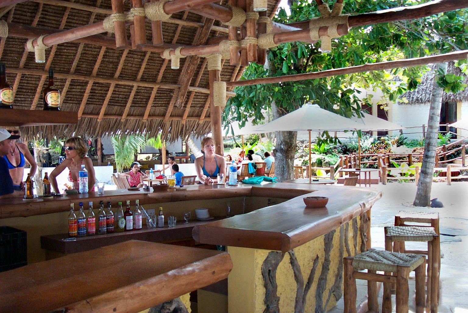 Restaurant – Pinewood Beach Resort & Spa